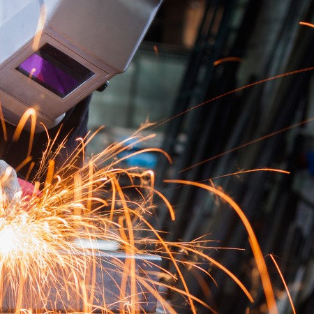 Boxes with integrated lid - Wellplast